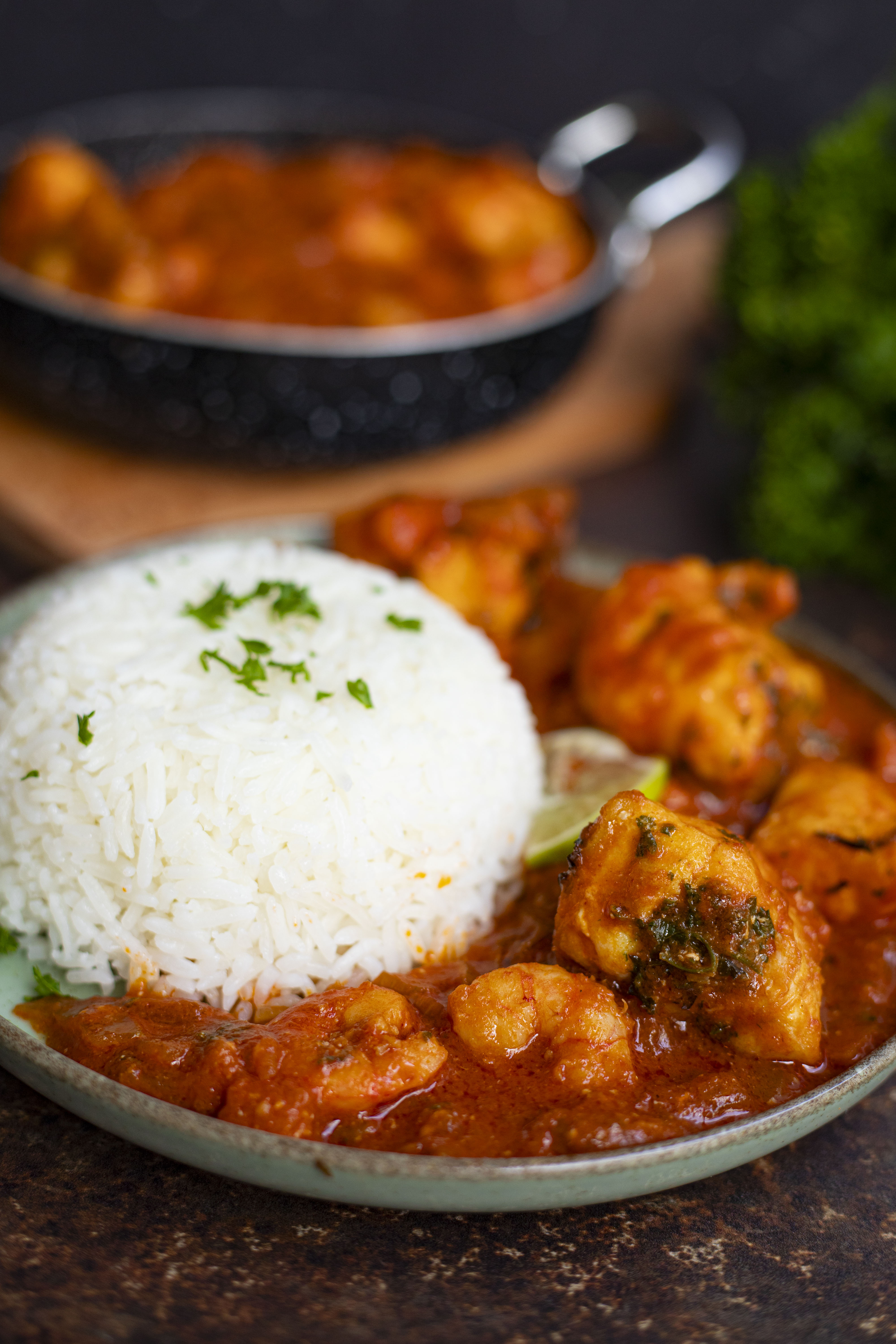 Poisson farci au roff et sa sauce Diaga aux crevettes - Aistou Cuisine
