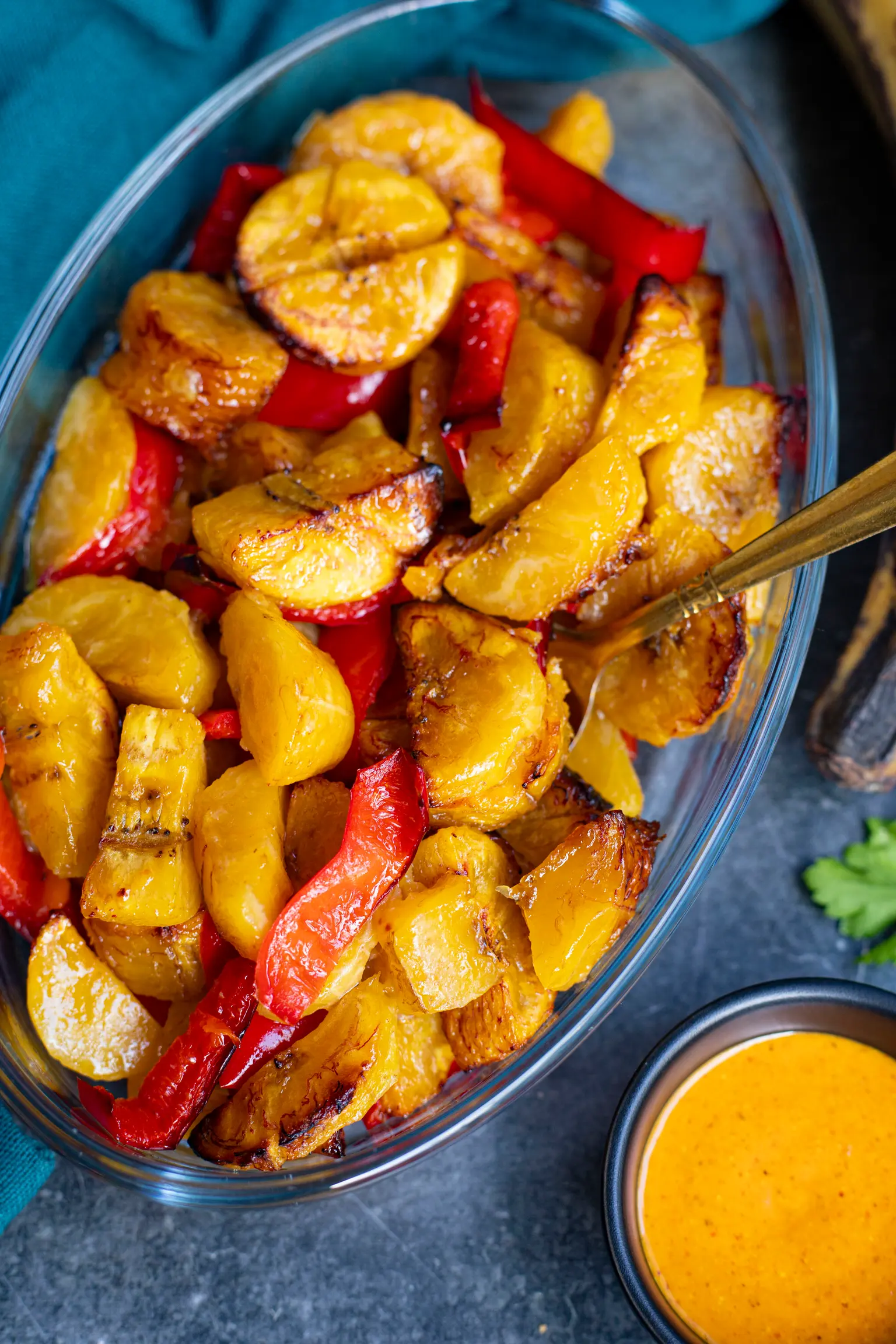 Banane plantain rôtie aux poivrons - Aistou Cuisine